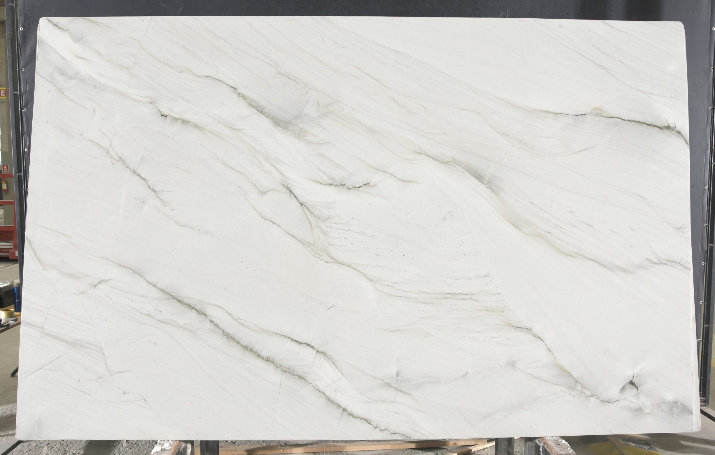 Luce Di Luna - Quartzite - Natural Stone | Architectural Surfaces