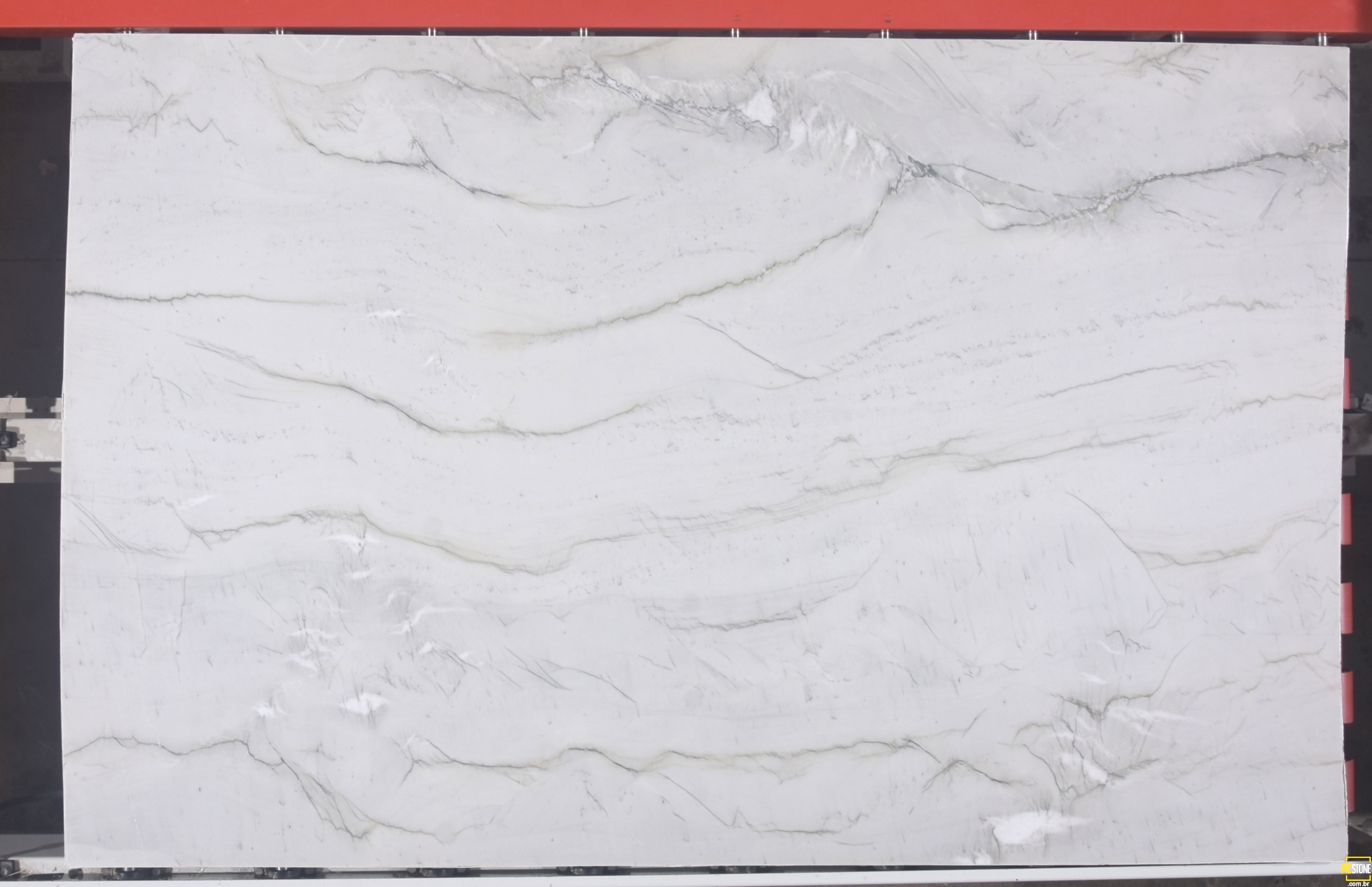 Luce Di Luna - Quartzite - Natural Stone | Architectural Surfaces