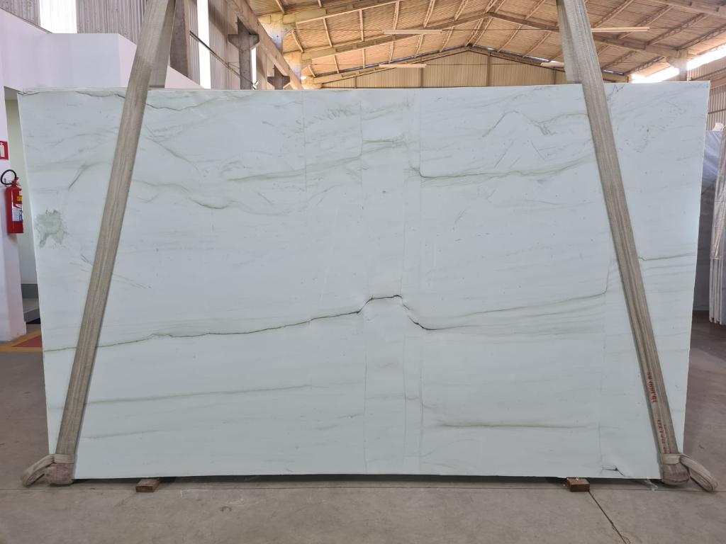 Luce Di Luna - Quartzite - Natural Stone | Architectural Surfaces